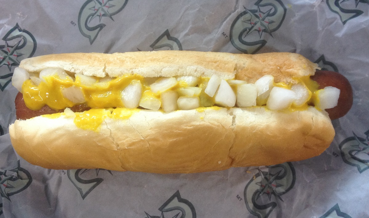 Eating the Mariners’ Famous Mariner Dog | NotGraphs Baseball